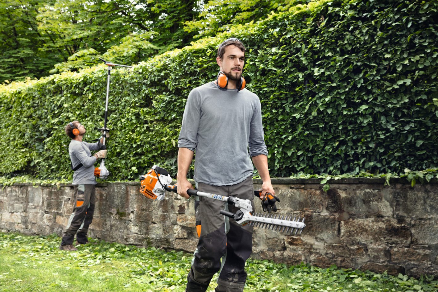 STIHL HL 92 Petrol Long-reach Hedge Trimmer | Billy's Power Tools